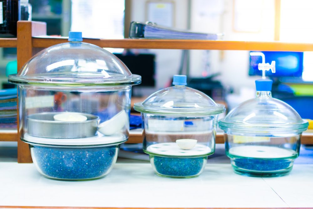 Materiais e equipamentos de laboratório - Química - InfoEscola