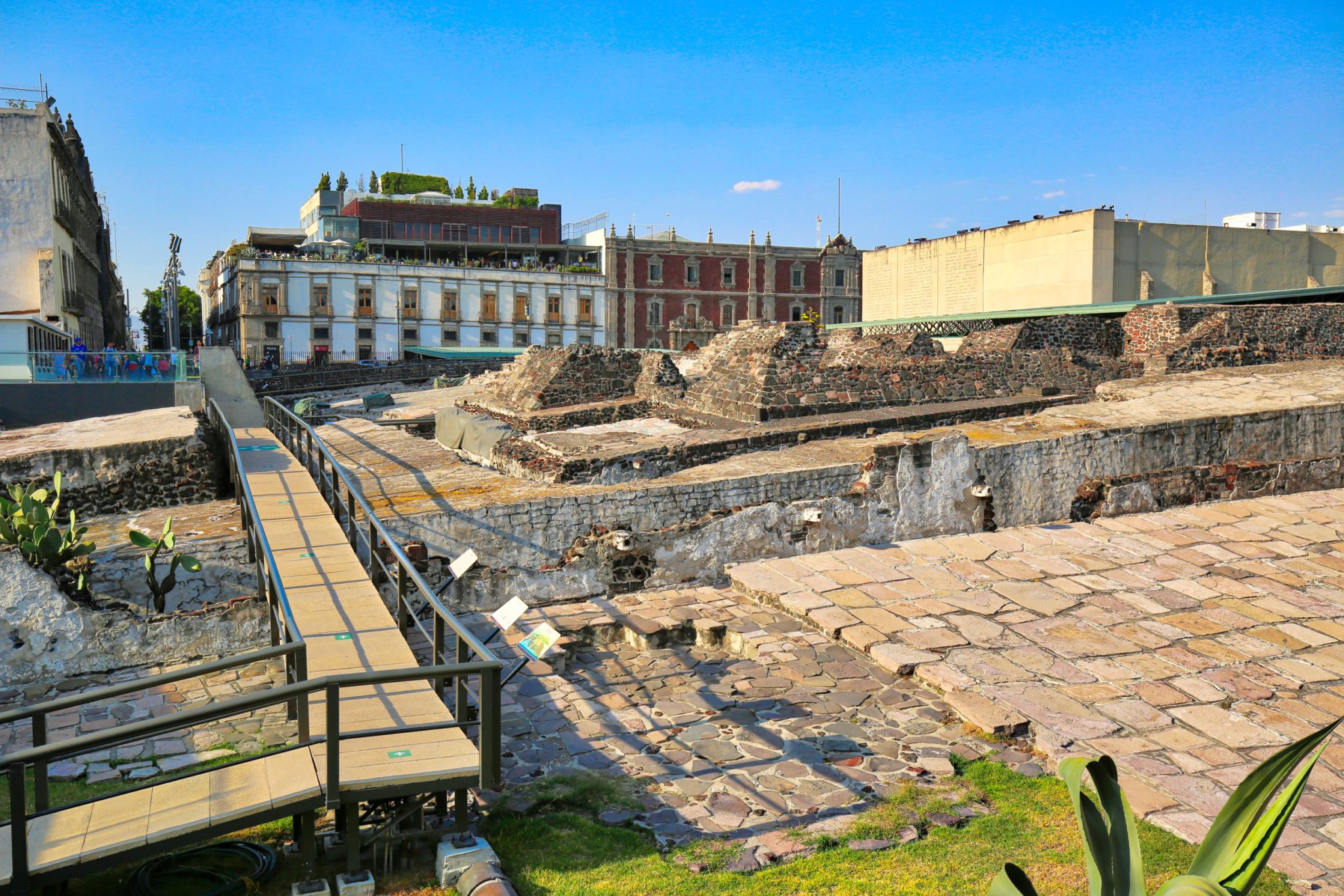 Astecas - História - InfoEscola