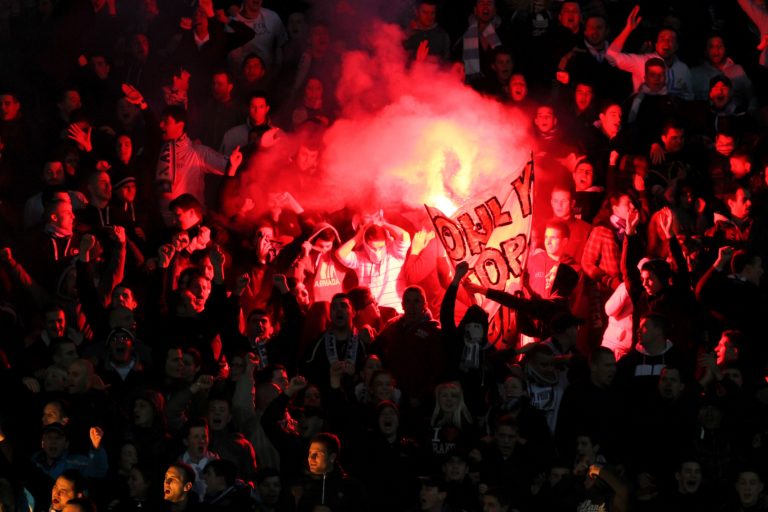 Fanatismo - significado, exemplos, fanatismo religioso e político ...