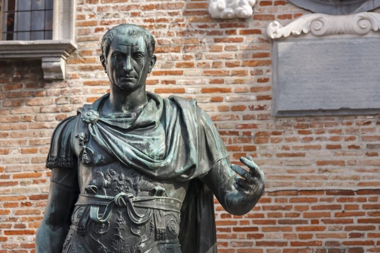 J lio C sar Biografia Do Imperador Romano Hist ria InfoEscola J lio C sar Biografia Do Imperador Romano Hist ria InfoEscola