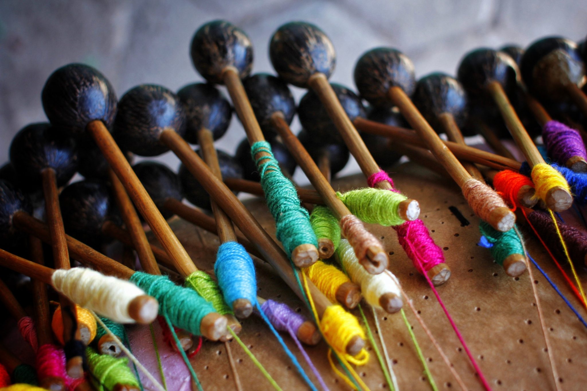 Renda de Bilros - história, como é feita, origem - InfoEscola